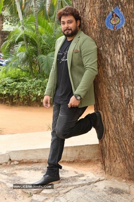 Actor Tanish Photos - Photo 2 of 14