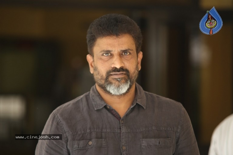 Director Paruchuri Murali Photos - Photo 4 of 17