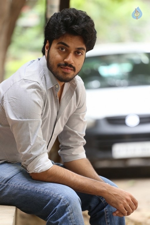 Gulf Hero Chetan Interview Pics - Photo 6 of 9