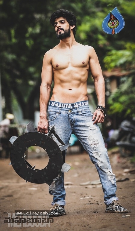 Mehbooba Movie Vishu Reddy Stills - Photo 7 of 17