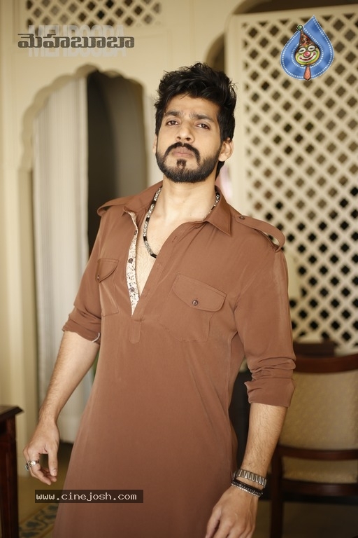 Mehbooba Movie Vishu Reddy Stills - Photo 10 of 17