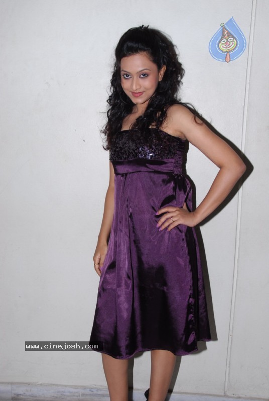 Aakarsha Gallery - Photo 9 of 58