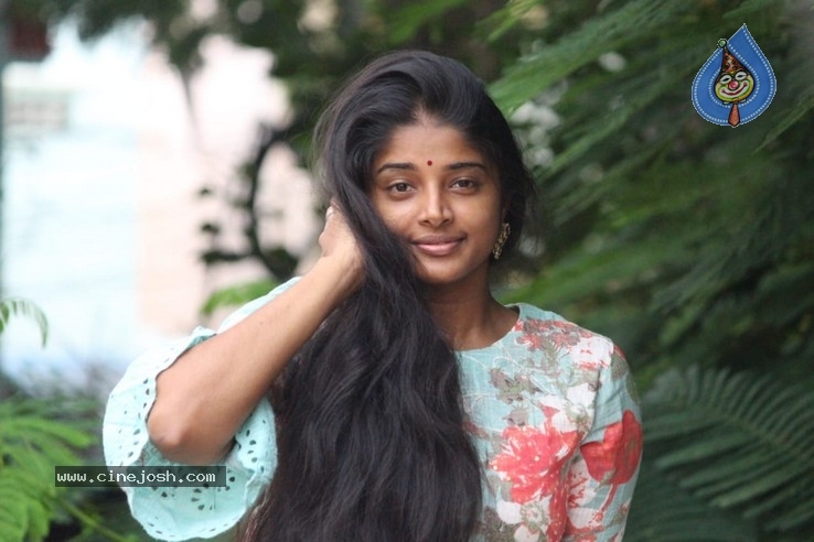 Actress Sheela Photos - Photo 3 of 4