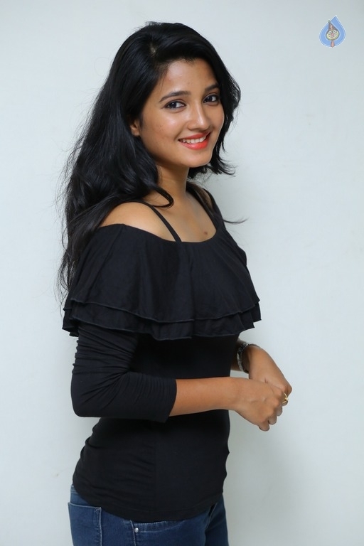 Deepthi Shetty Latest Gallery - Photo 3 of 20