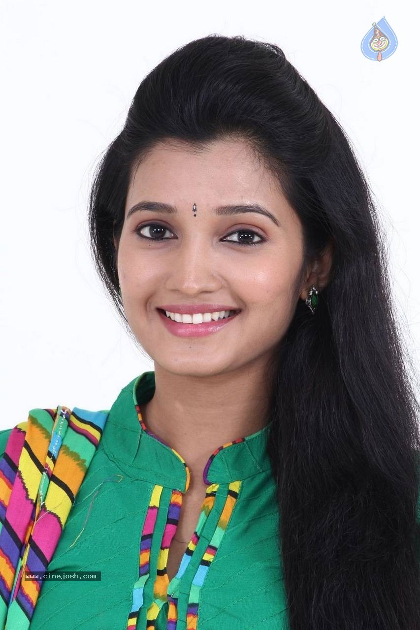 Deepthi Shetty Stills - Photo 3 of 31