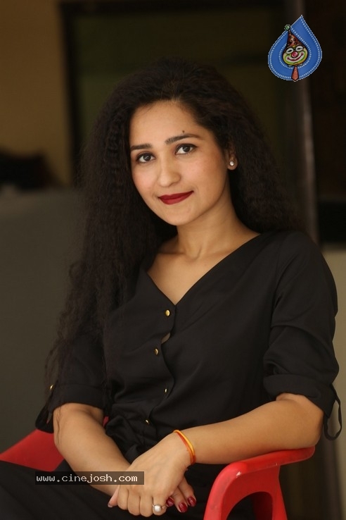 Garima Singh Photos - Photo 3 of 19