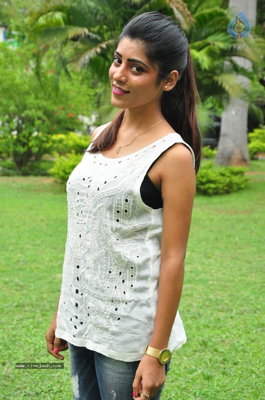 Gayatri Photos - Photo 3 of 30