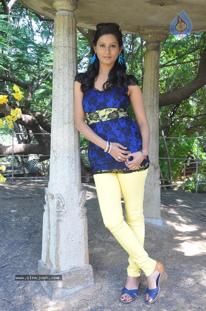Kavya New Stills - Photo 3 of 46