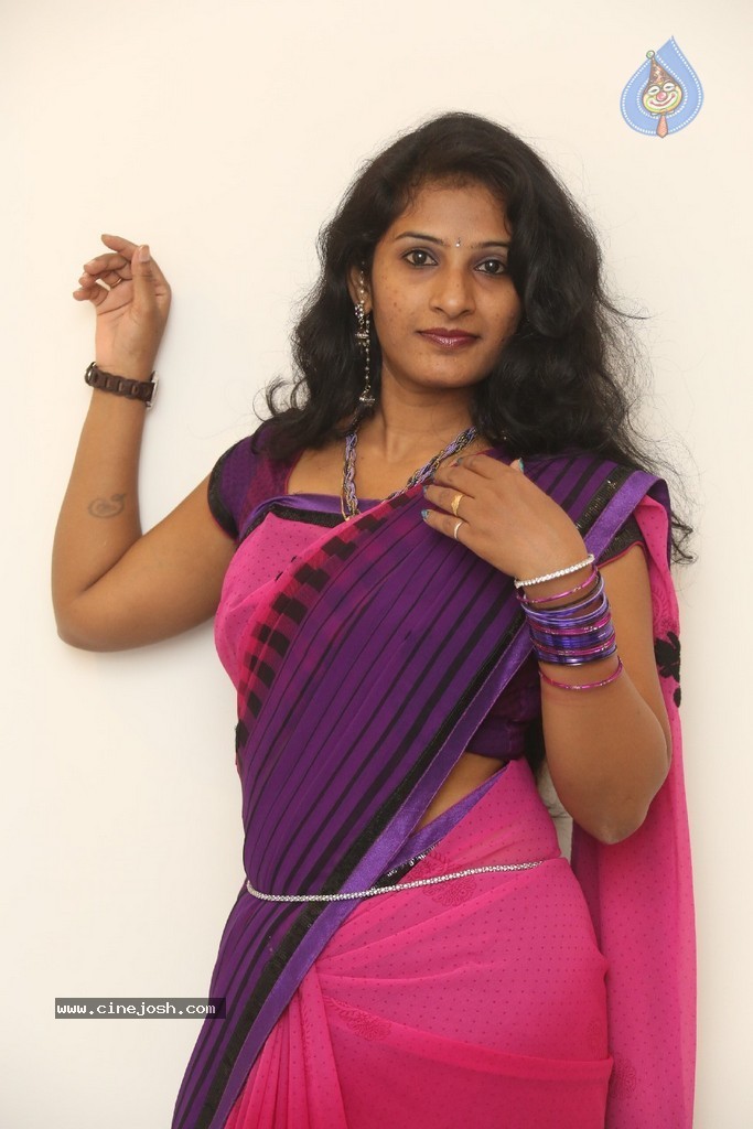 Madhavi Stills - Photo 3 of 71