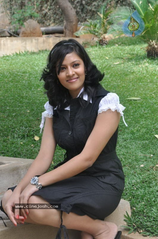 Monika Sharma Stills - Photo 3 of 29