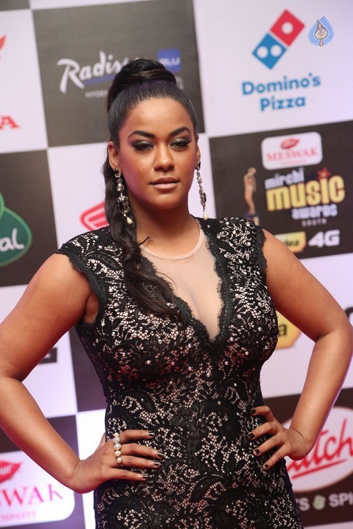 Mumaith Khan New Photos - Photo 3 of 38