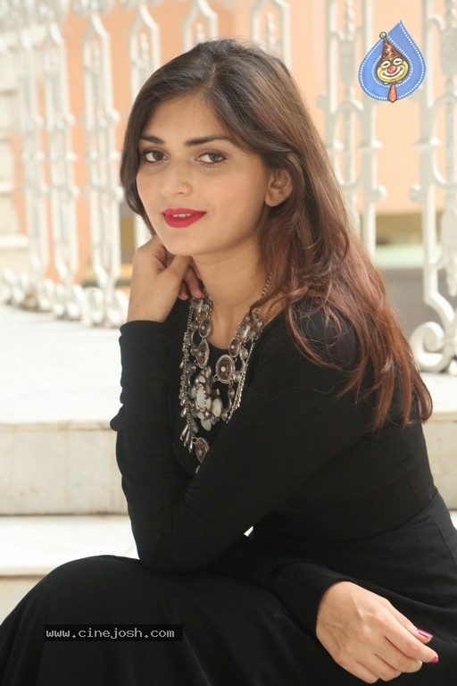 Nancy Bhut Gallery - Photo 3 of 21