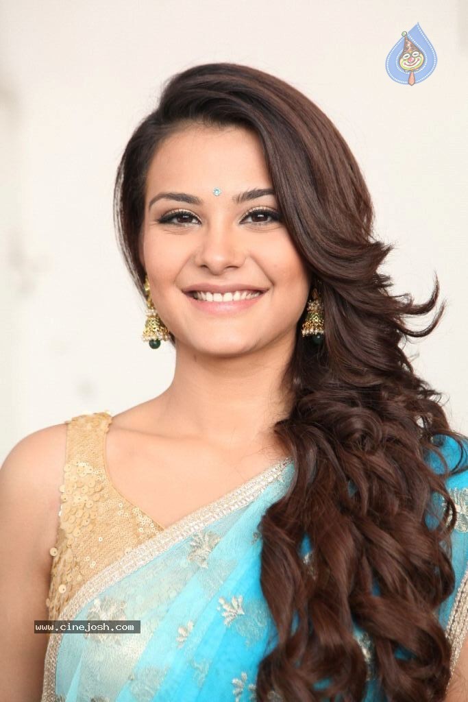 Naziya Stills - Photo 3 of 54