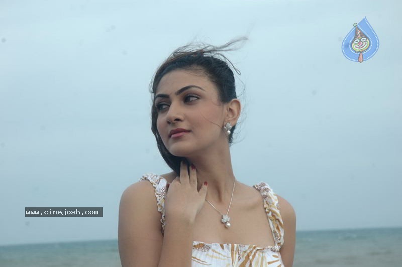 Neelam Stills - Photo 3 of 35