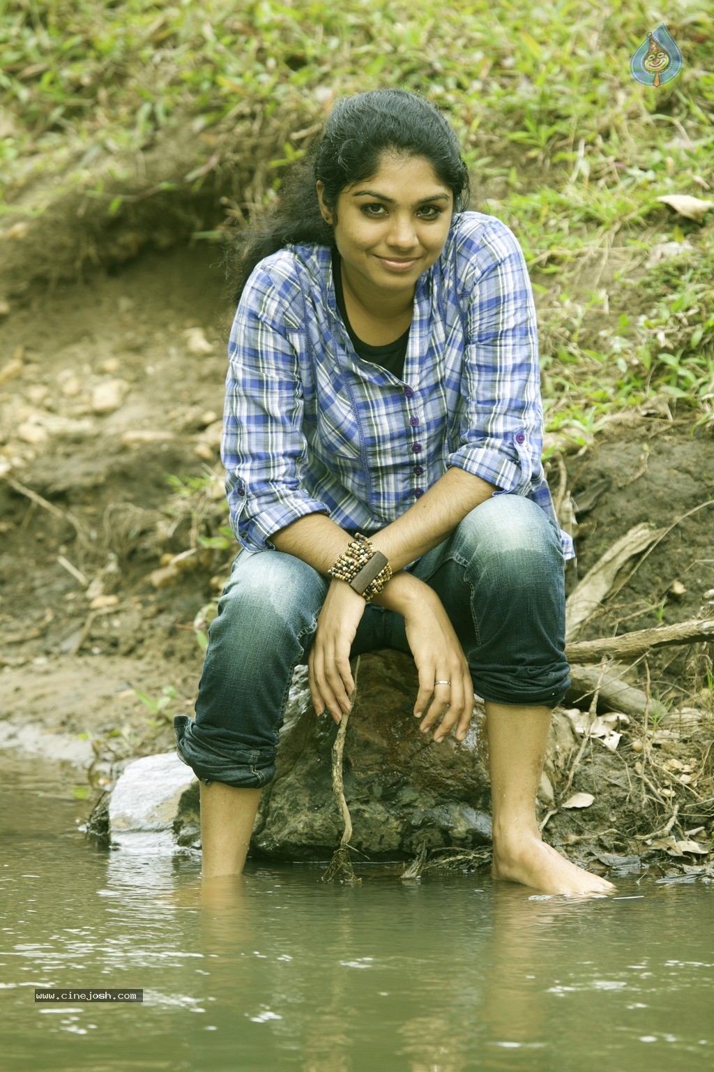 Neethu K Jose Photo Shoot Photo 33 Of 40