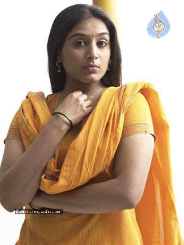 Padmapriya In Saree