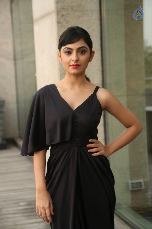 Pooja New Stills - Photo 3 of 35