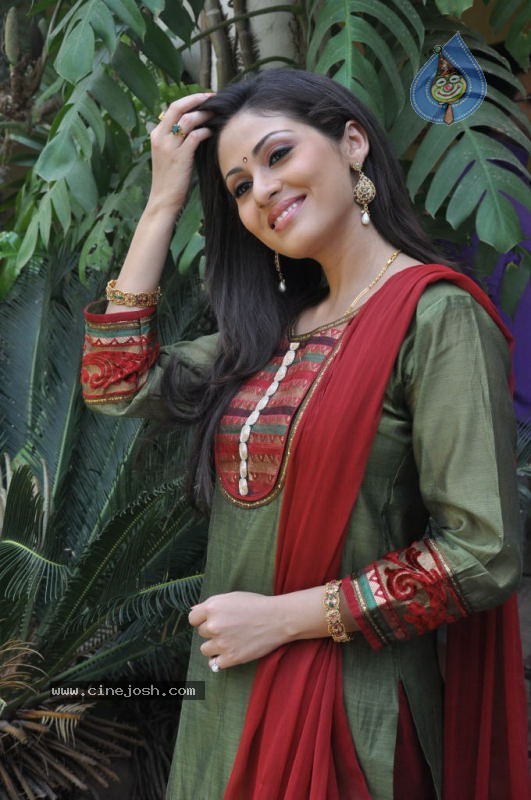 Sada New Stills - Photo 3 of 42