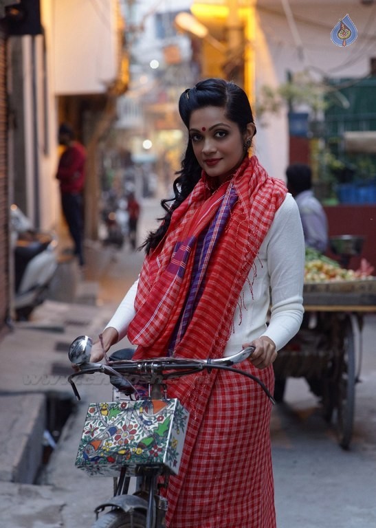 Sheena Chohan Photos - Photo 3 of 15