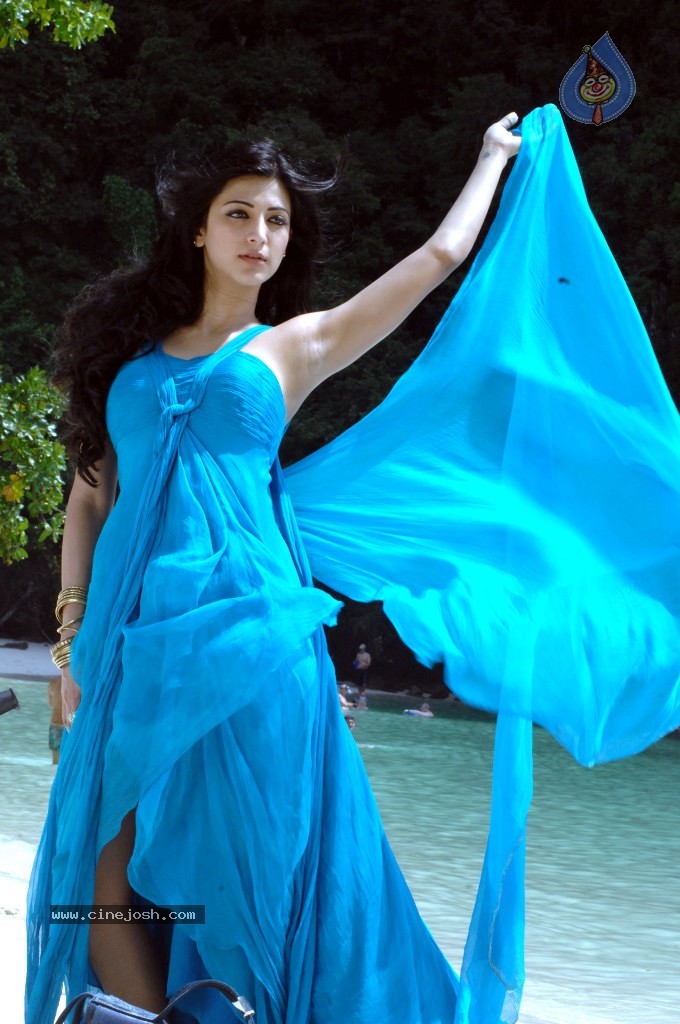 Shruti Hassan Spicy Stills Photo 46 Of 80