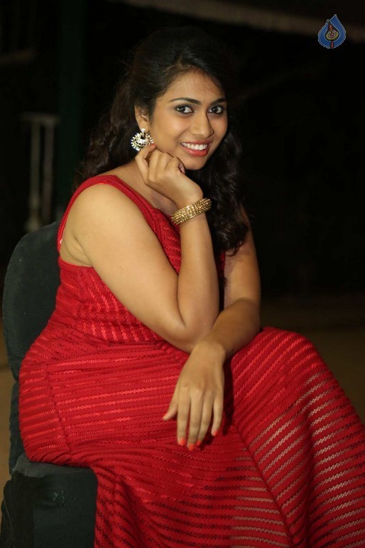 Siri Sri Photos - Photo 3 of 33