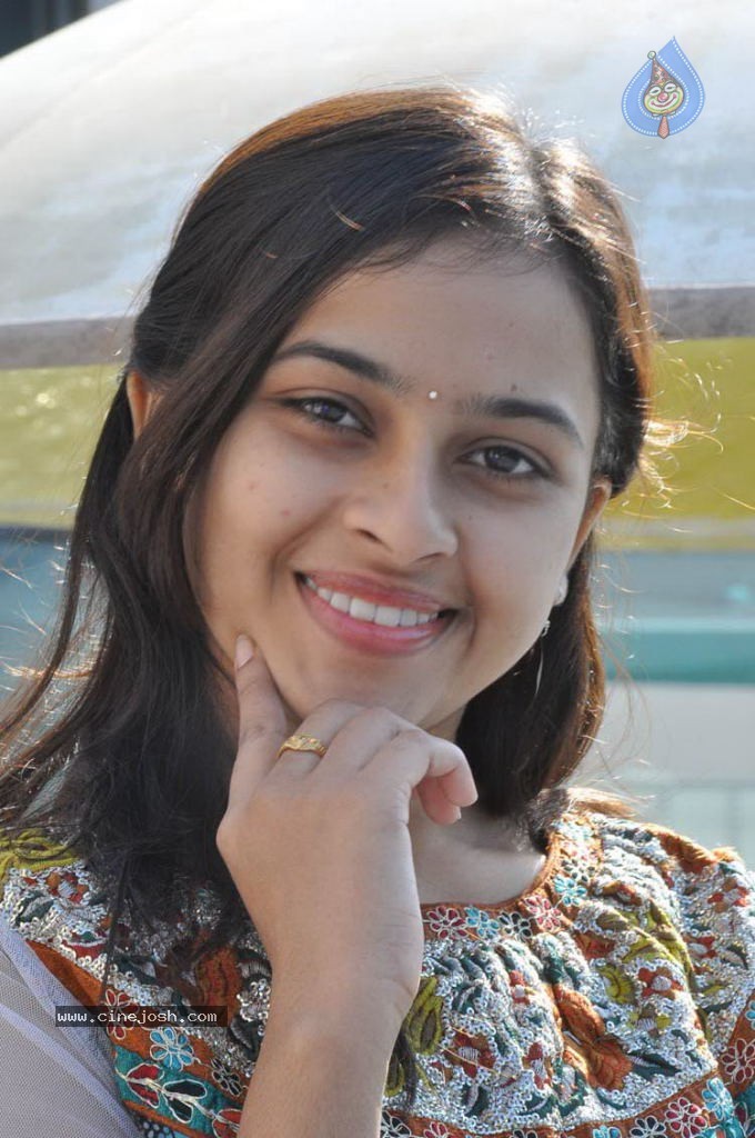 Sri Divya Latest Gallery - Photo 3 of 49