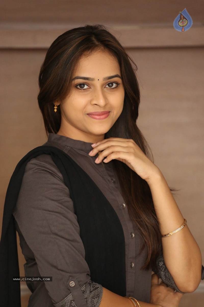 Sri Divya New Gallery - Photo 3 of 60