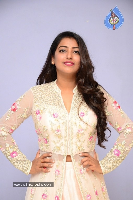 Taruni Singh Photos - Photo 3 of 15