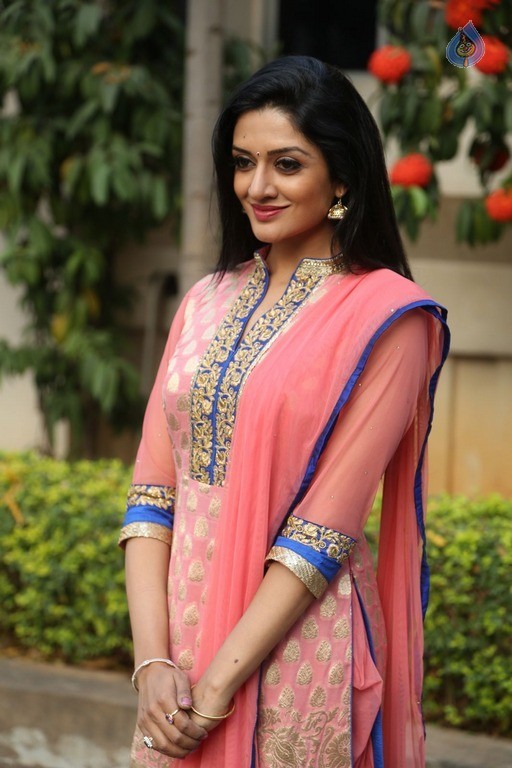Vimala Raman Latest Gallery - Photo 3 of 69