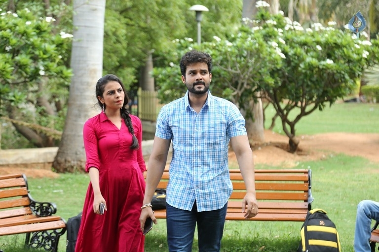 2 Friends Movie Photos - Photo 4 of 12