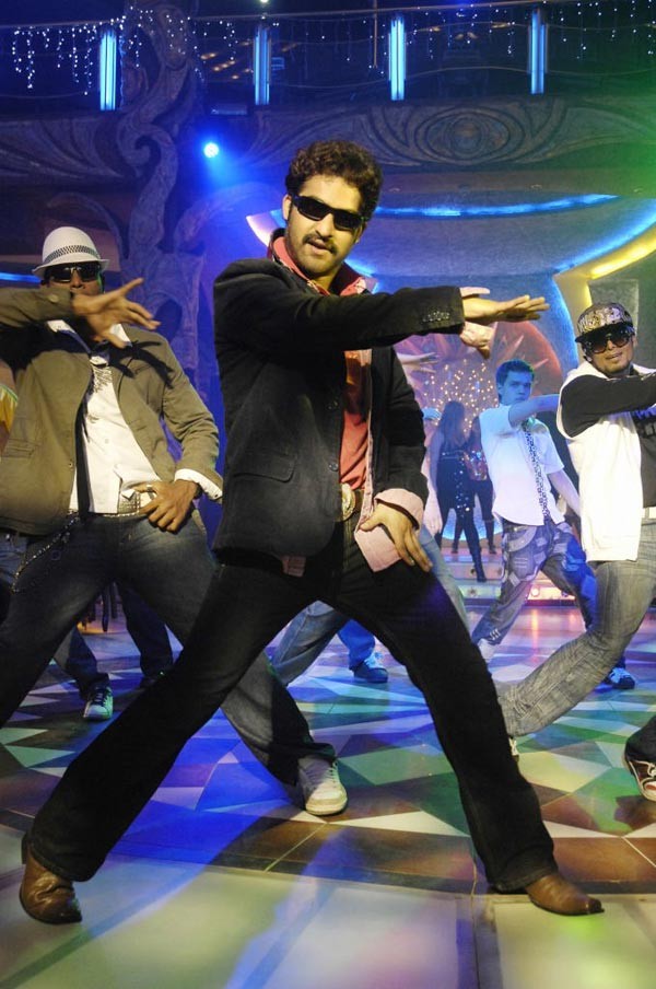 Adurs Movie Stills - Photo 4 of 10