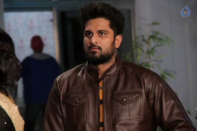 Dr Chakravarty Movie Stills and Posters - Photo 4 of 28