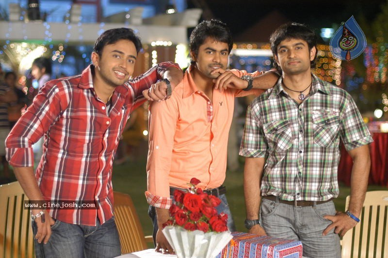 Duniya Movie New Stills - Photo 4 of 7