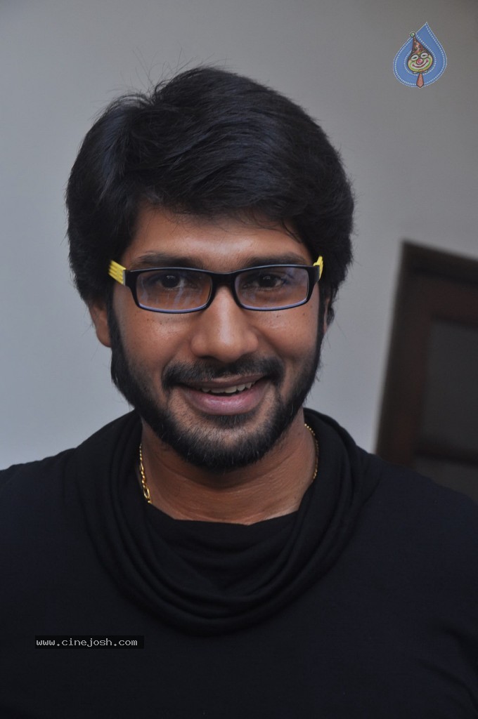 Jannal Oram Tamil Movie Stills - Photo 4 of 76