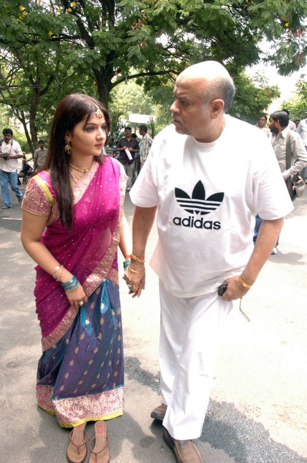 Neelaveni Movie Stills - Photo 1 of 50