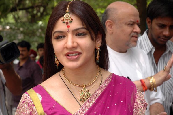 Neelaveni Movie Stills - Photo 40 of 50