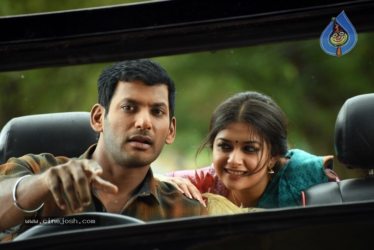 Pandem Kodi 2 Movie Stills - Photo 4 of 8