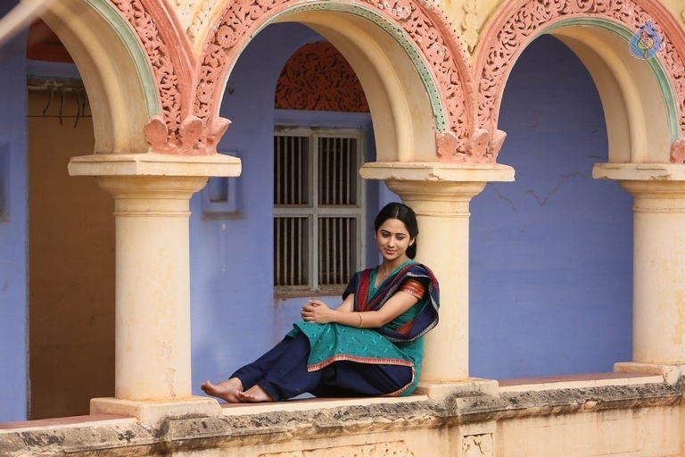 Pelli Roju Movie Photos - Photo 4 of 75