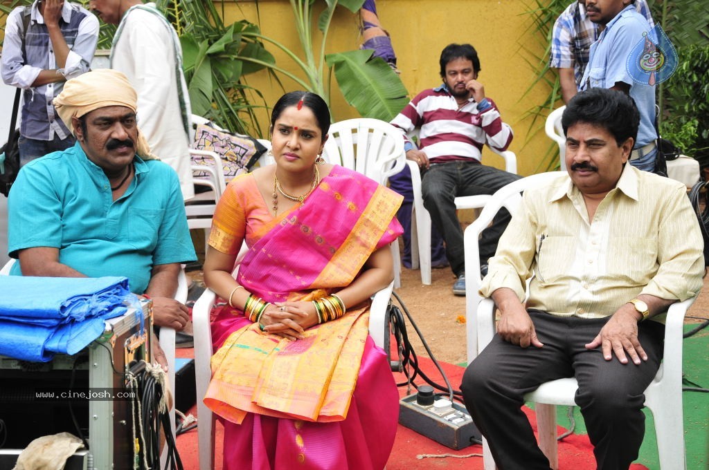 Poola Rangadu Movie Latest Stills - Photo 4 of 79