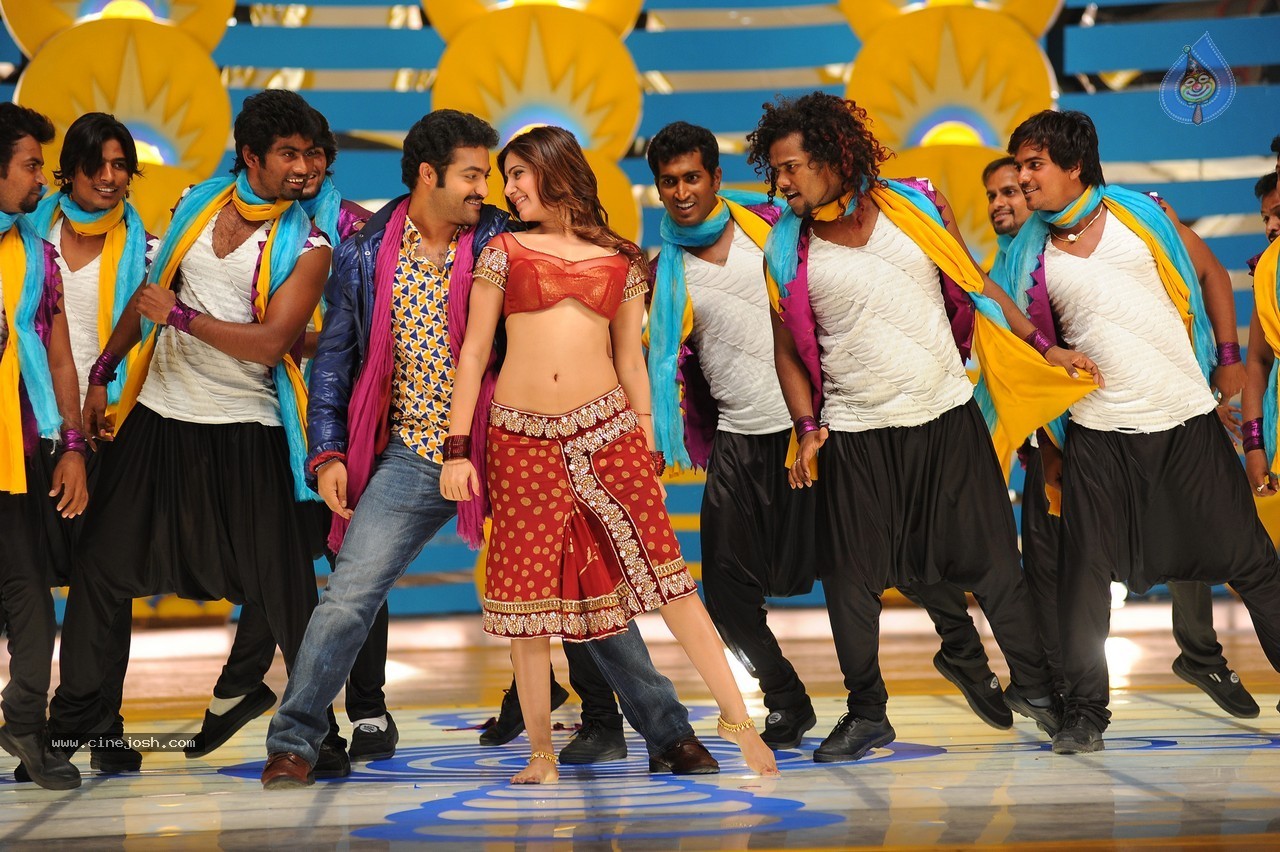 Rabhasa Movie New Photos - Photo 4 of 11