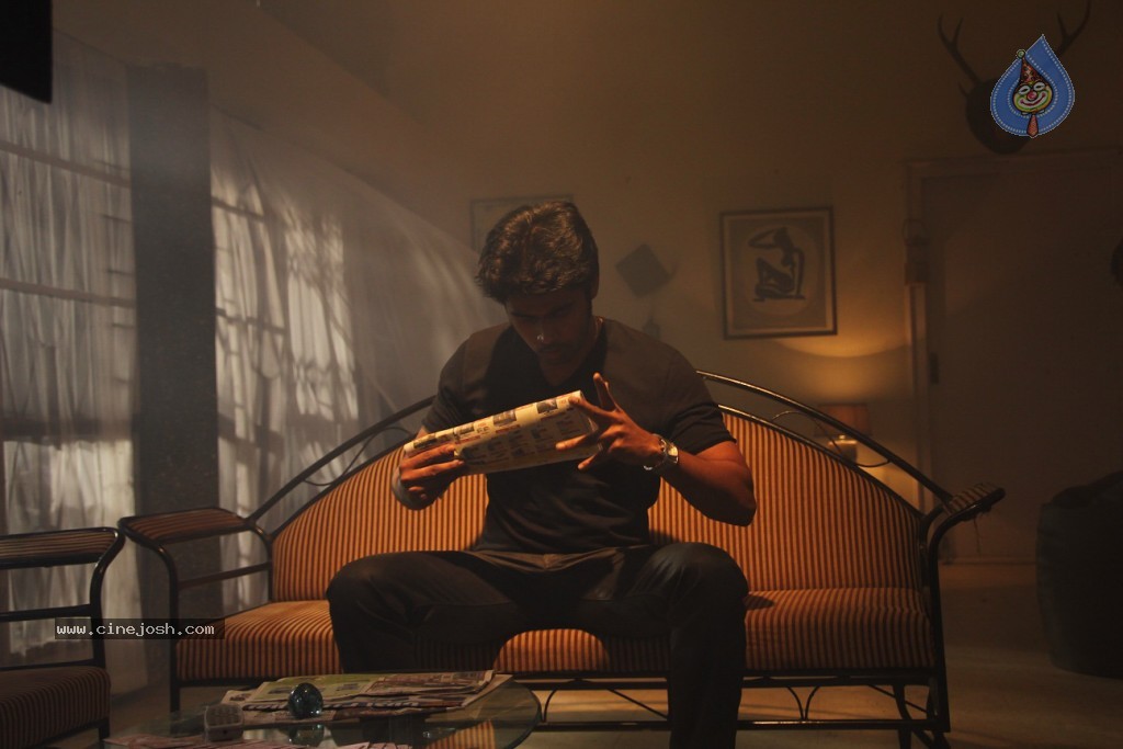 Theatre Lo Movie Hot Stills - Photo 4 of 18