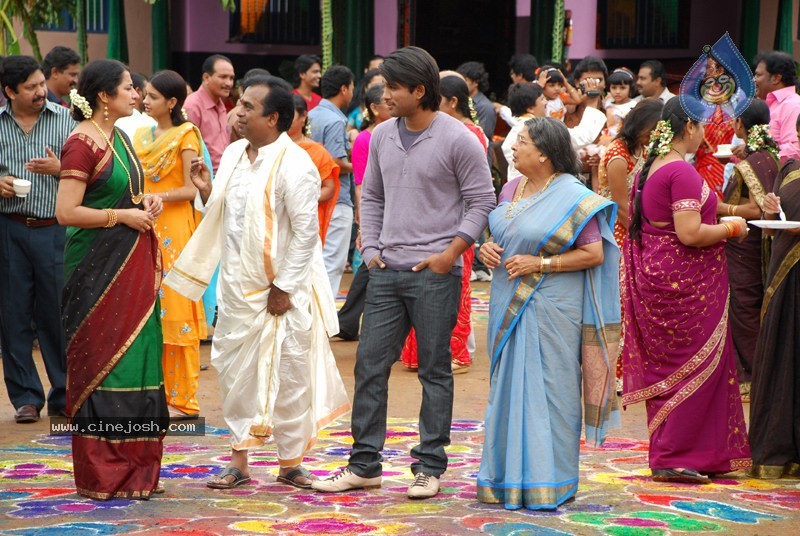Varudu Movie New Stills - Photo 4 of 28