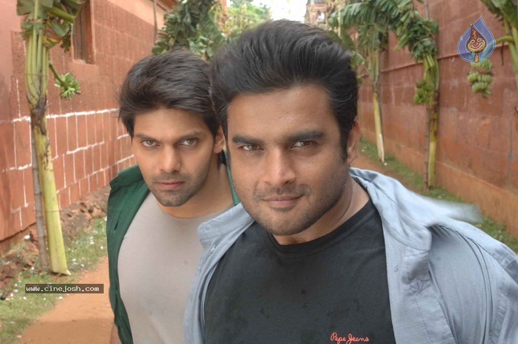 Vettai Tamil Movie New Stills - Photo 4 of 32