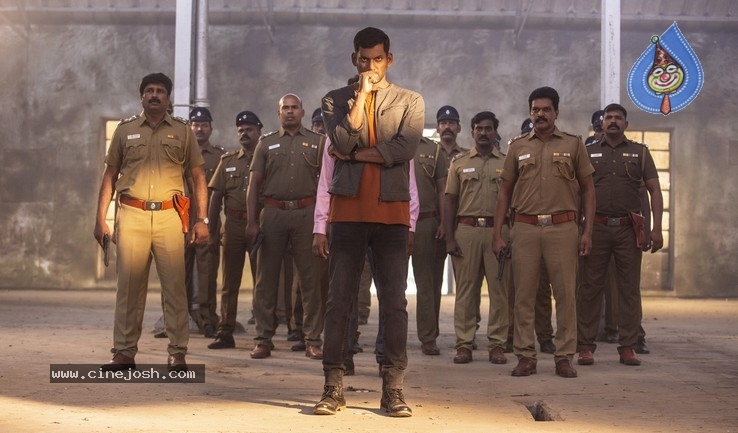 Vishal Chakra Movie Stills - Photo 4 of 9