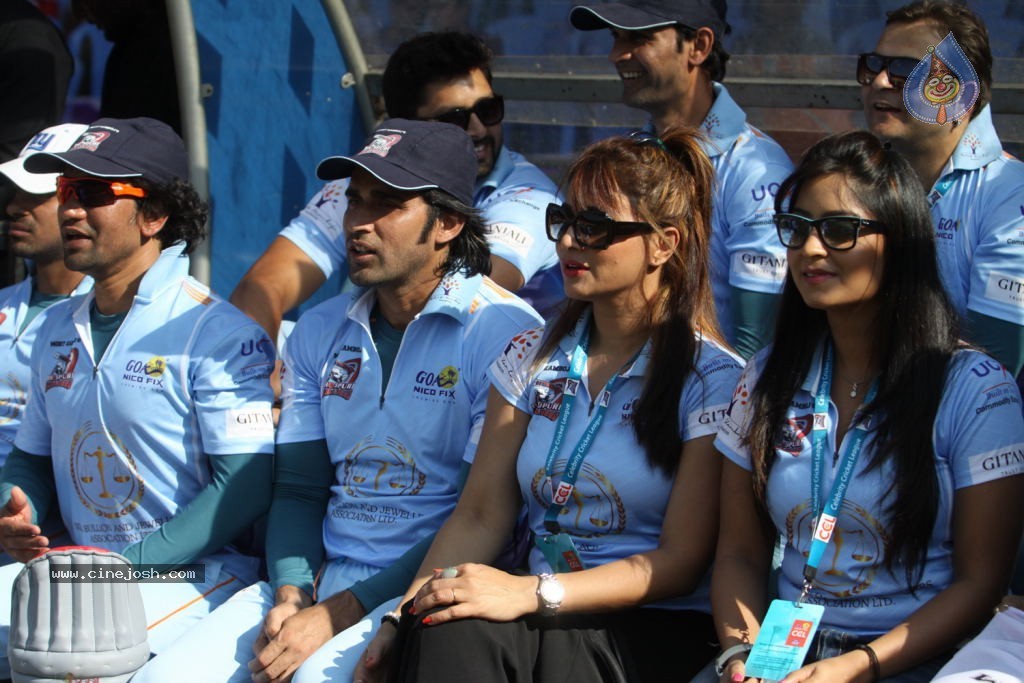 Bhojpuri Dabanggs Vs Bengal Tigers Match Photos Photo 35 Of 71
