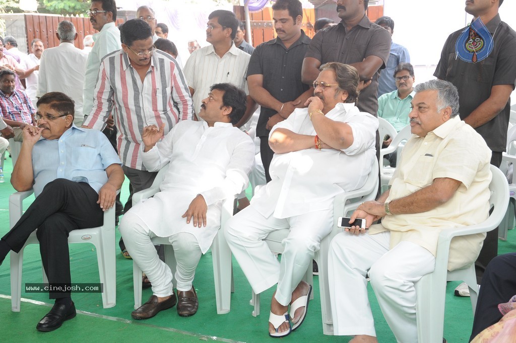 Dasari n Chiru at Vadde Ramesh 1st Year Ceremony - Photo 6 of 38