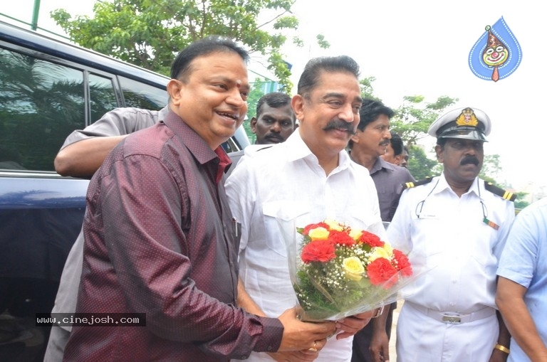 Dr Isari K Ganesh Birthday Celebration 2018 Photos - Photo 11 of 35