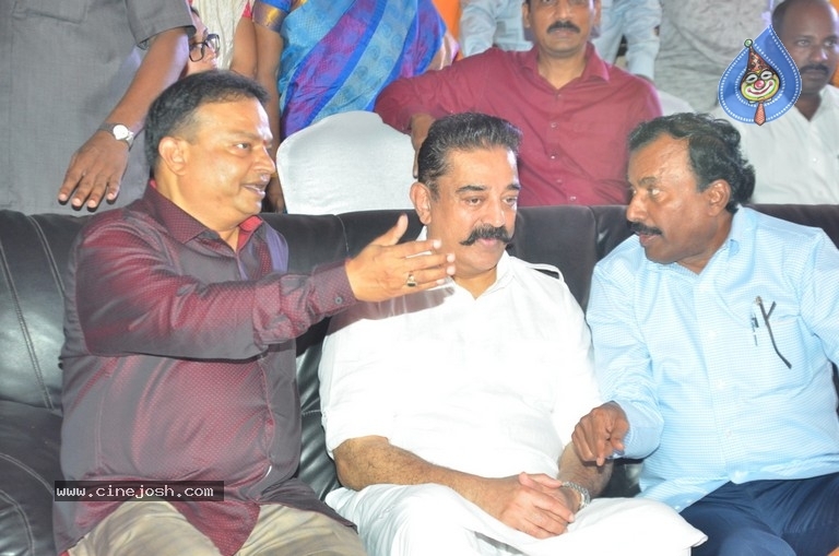 Dr Isari K Ganesh Birthday Celebration 2018 Photos - Photo 19 of 35