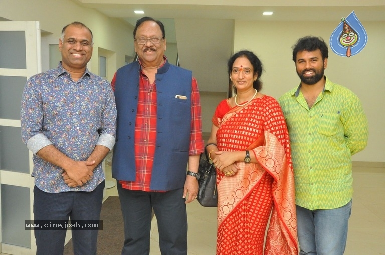 Krishnam Raju Family Watched it Raju Gari Gadhi 2 Movie - Photo 6 of 15