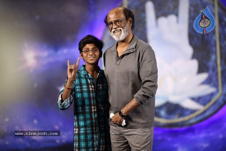 Rajinikanth Fans Meet Day 2 Photos - Photo 6 of 10
